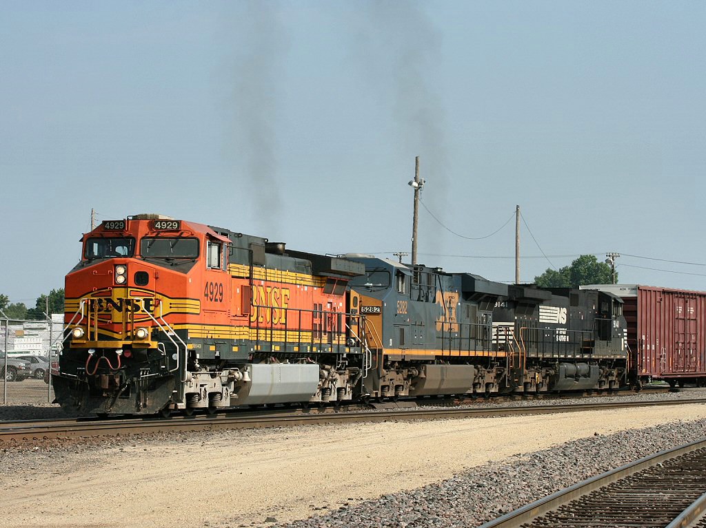 BNSF 4929